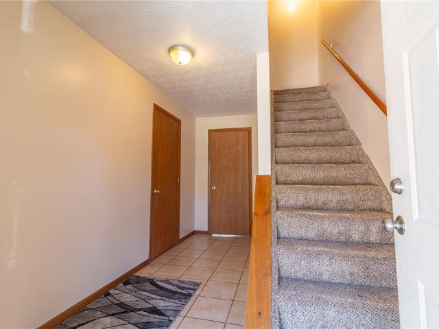 1087 Cranston Dr
