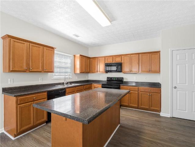 1087 Crown Landing Pkwy, McDonough, GA 30252 | MLS #7723
