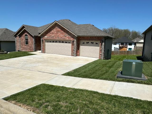 1087 E Daisy Falls Drive