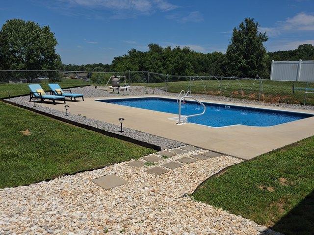 1087 Heatherwood Rd, Pleasant View, TN 37146