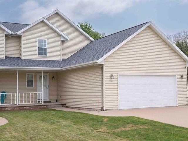 1087 Stillmeadow Ln, Menasha, WI 54952