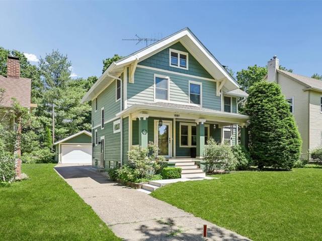 1087 45th St, Des Moines, IA 50311