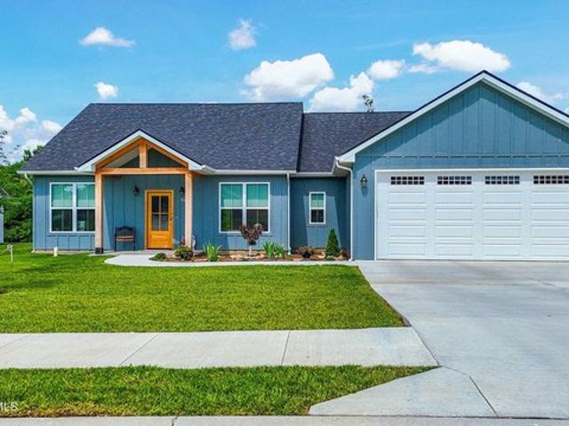10885 Country Aire Meadows Ct, Holts Summit, MO 65043