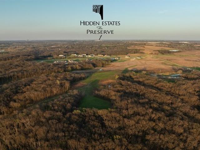 10888 SW Silver Creek Dr, West Des Moines, IA 50266