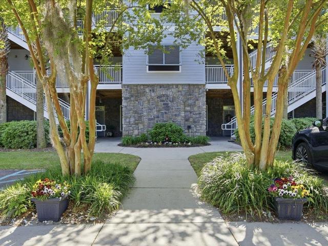 1088 Bridgeview Ln A 104