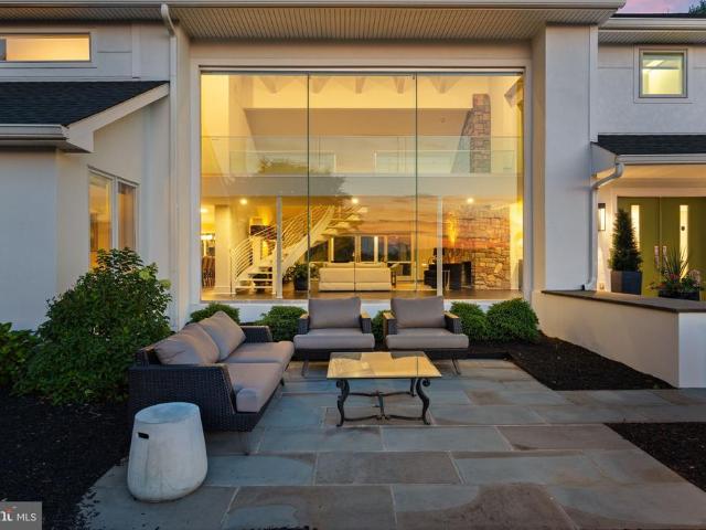 1088 Highland Road