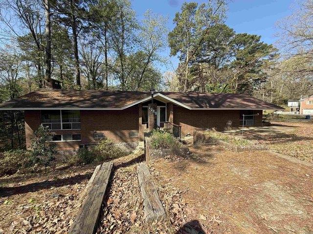 1088 Ridgeview Rd, Camden, AR 71701