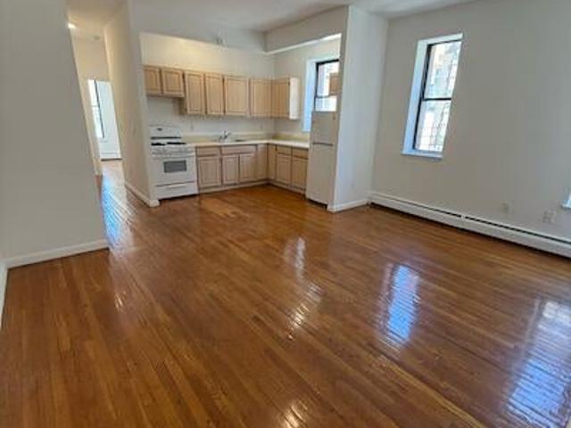 #1088 Sunny 3 Bedroom on the Upper West Side | Ste