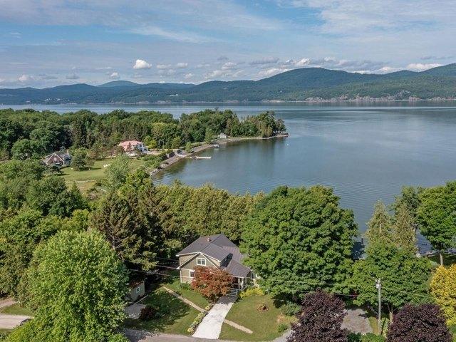 1088 Tri Town Rd, Addison, VT 05491