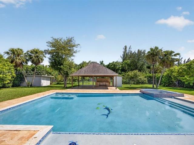 10890 SW 95th St, Miami, FL 33176