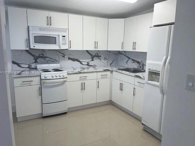10891 69th Dr SW #0, Miami, FL 33173