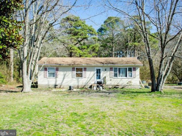 10891 Mahlon Price Rd, Deal Island, MD 21821