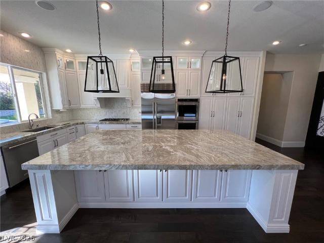 10895 Iris Canyon Lane