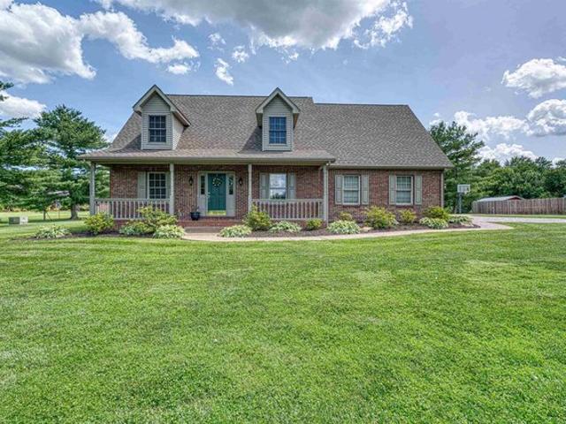10899 Beck Rd, Elberfeld, IN 47613