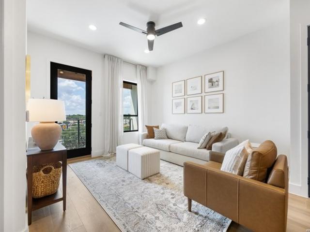 10899 S Hausman Rd Apt 205, San Antonio, TX 78249