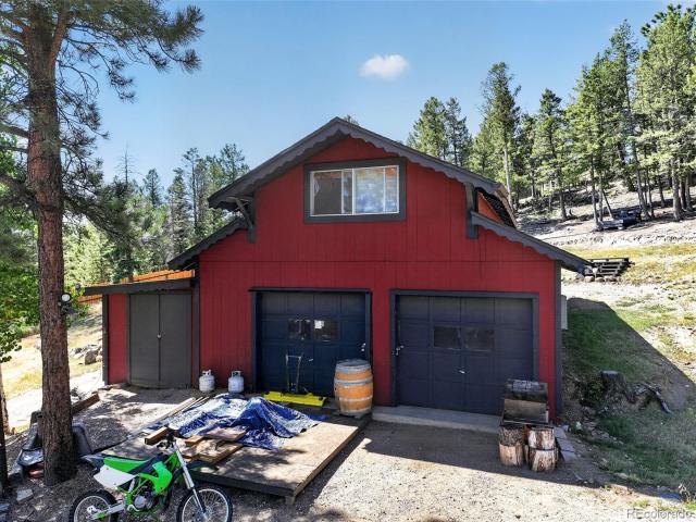 1089 Burland Drive