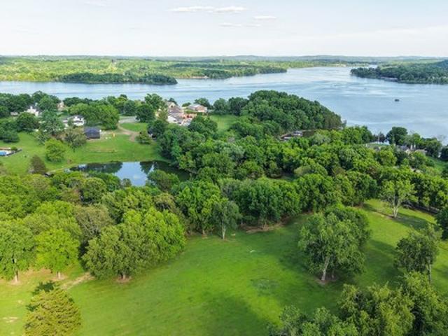 1089 Bradley Rd, Gallatin, TN 37066