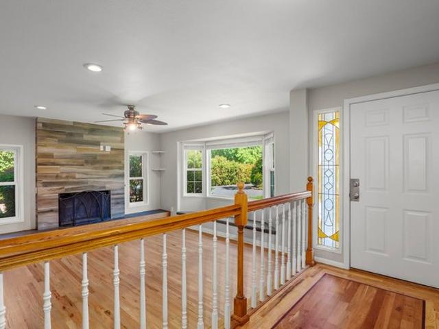 1089 Brookdale Ave, Medford, OR 97504