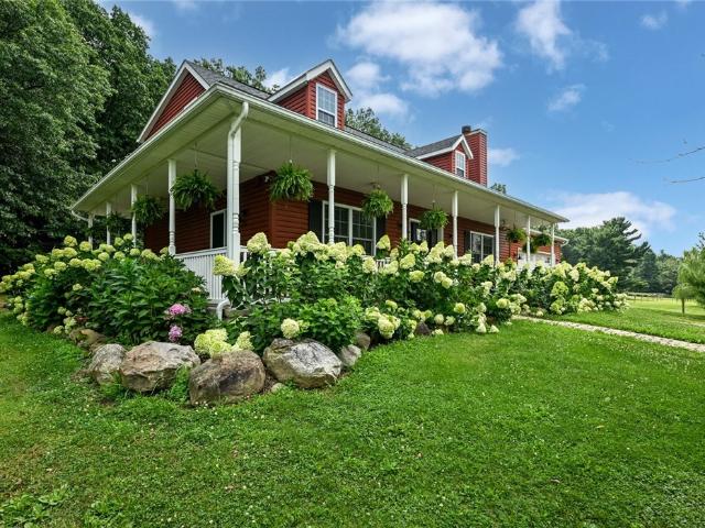 1089 Center Road