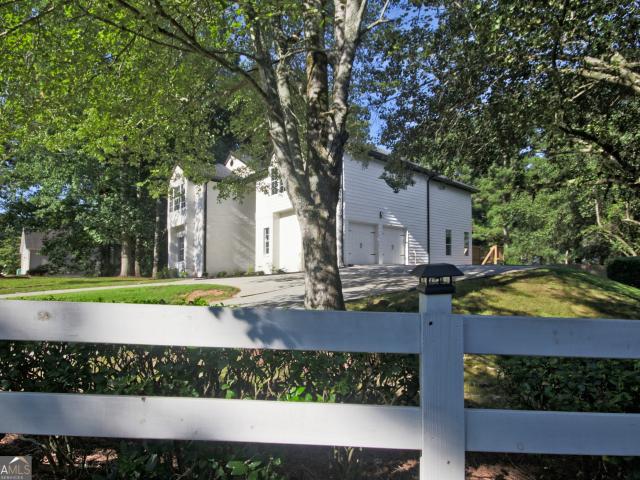 1089 Crooked Creek Road