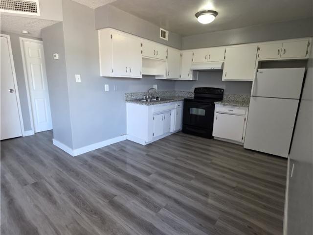 1089 E Desert Inn Road 3