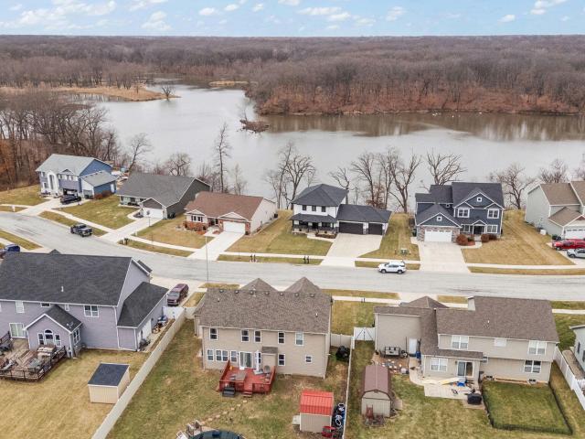 1089 Lakeview Drive