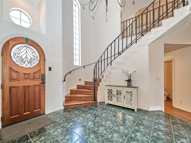1089 Village Drive