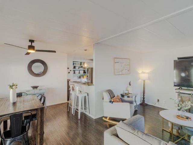 10800 Woodside SPC 210