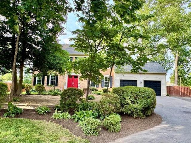 10800 Steven Lee Ct, Fairfax, VA 22032