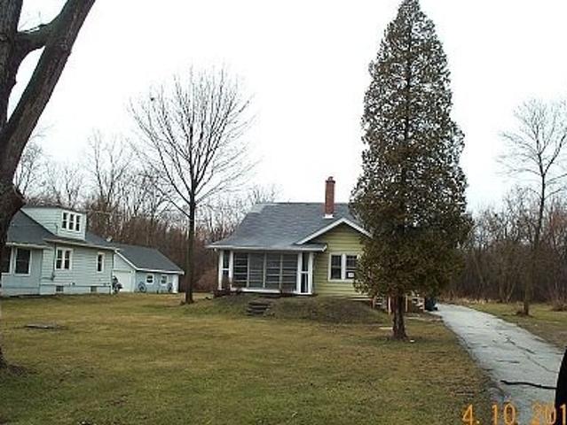 10802 W York House Rd, Beach Park, IL 60087