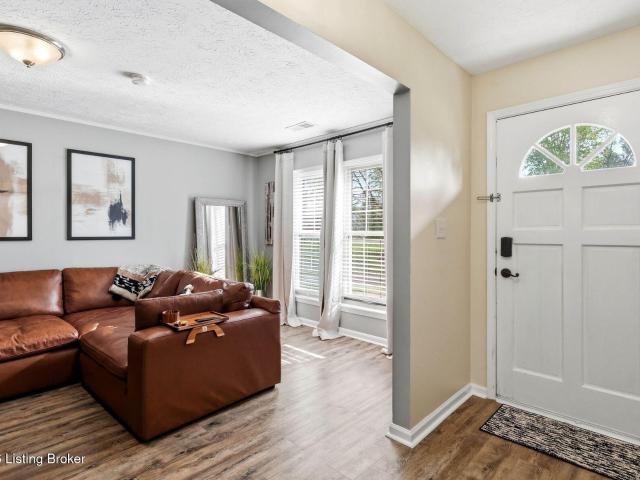 10802 Corbin Ct
