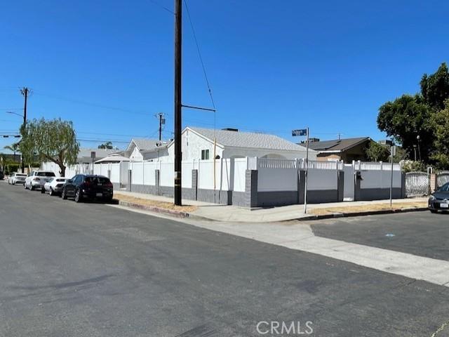 10802 Crockett St, Sun Valley, CA 91352 | MLS #BB26090 | Compass