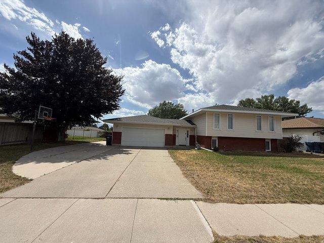 10802 S Jason Dr, Sandy, UT 84094