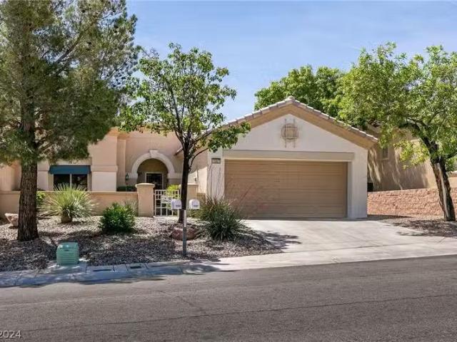 10807 Mission Lakes Ave, Las Vegas, NV 89134 MLS# 2585381