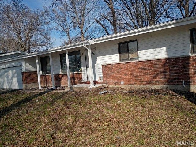 10804 Linnell Dr, Saint Louis, MO 63136