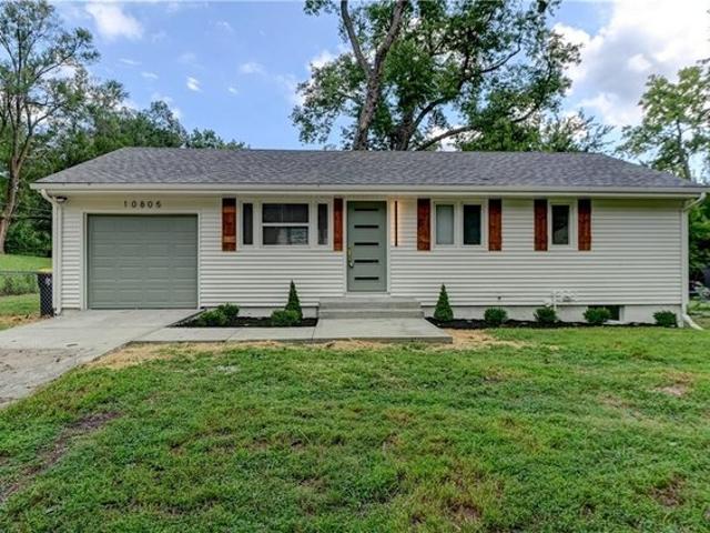 10805 E 49th St, Kansas City, MO 64133