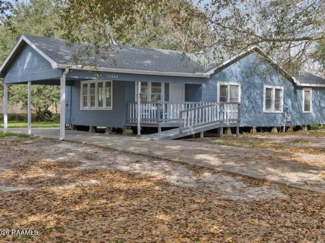 10808 Clarise Dr, Abbeville, LA 70510 | MLS #RA2600001 | Compass
