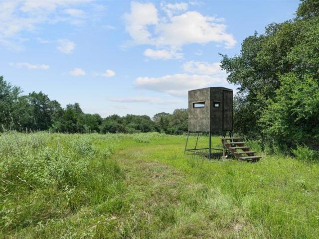 1080 Muddy Crk, Columbus, TX 78934