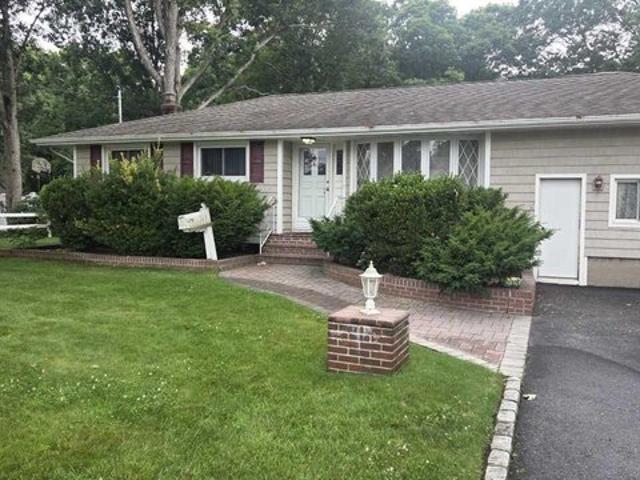 1080 Ocean Ave, Bay Shore, NY 11706