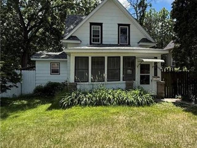1080 Cook Ave E, Saint Paul, MN 55106