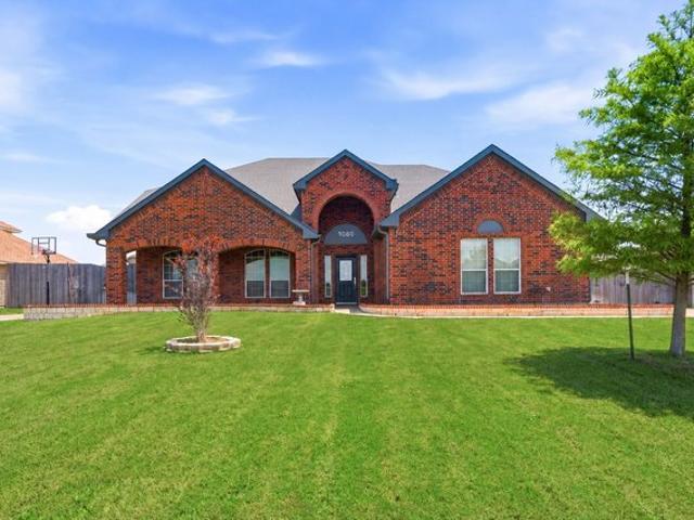 1080 Estates Dr, Kennedale, TX 76060