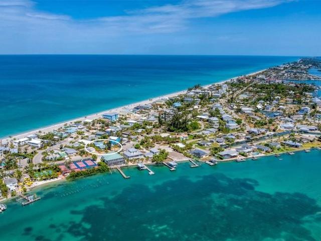 1080 Gulf Blvd, Englewood, FL 34223