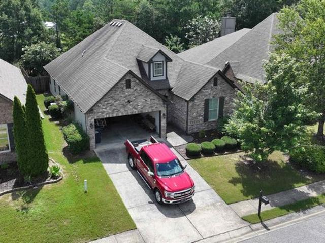 1080 Pine Valley Dr, Calera, AL 35040