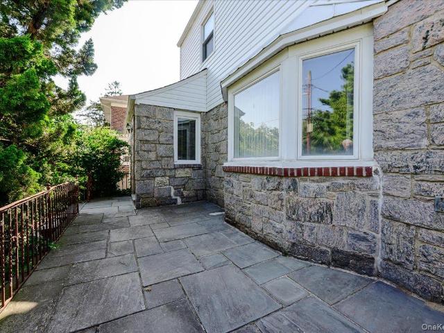 1080 Roselle Place