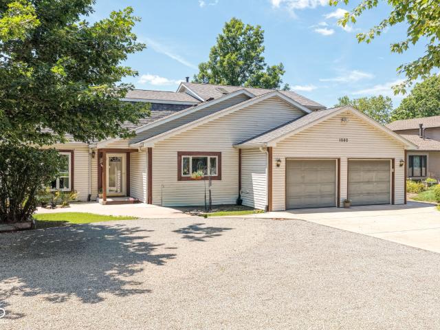 1080 Shoreline Drive