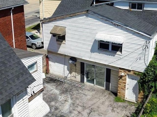 1080 Walden Avenue