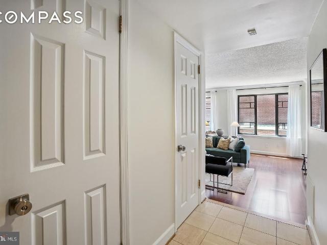 1080 Wisconsin Ave NW 1004, Washington, DC