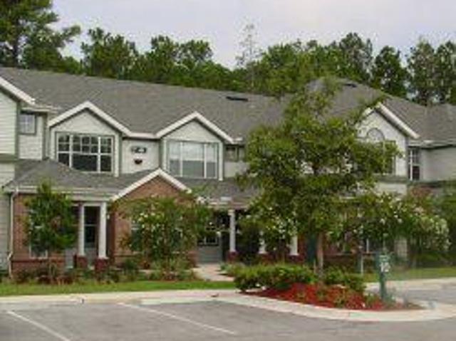 $1080 / 2br Luxury apartments near Avenue's Mall Southside