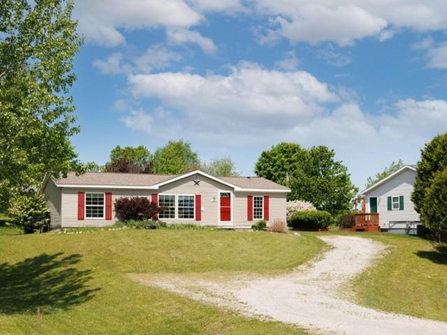 10810 S Orchard Way, Traverse City, MI 49684