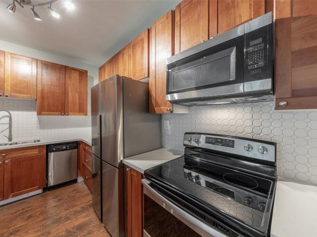 10811 Richmond Ave, Unit 8, Houston, TX 77042 | MLS #30596